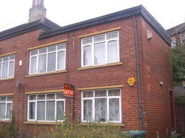 1 Bedrooms Flat for rent in 18 The Village Street, Burley, Leeds, Burley LS4