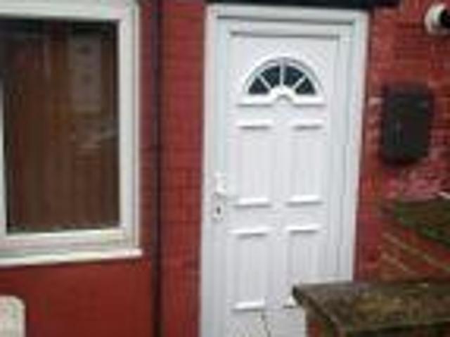 1 Bedrooms Flat for rent in 19A The Village Street, Burley, Leeds 2Pr, Burley, UK LS4
