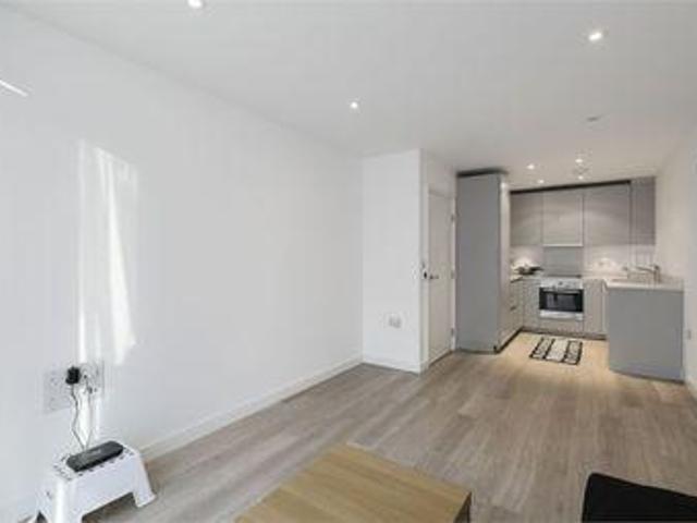 1 Bedrooms Flat for rent in 1 Saffron Central Square, Croydon, Surrey CR0