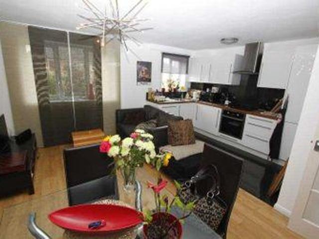 1 Bedrooms Flat for rent in 214 Westferry Road, London E14