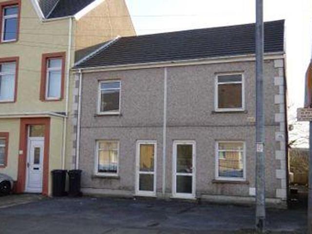1 Bedrooms Flat for rent in 22A St. Johns Terrace, Neath Abbey, Neath. SA10