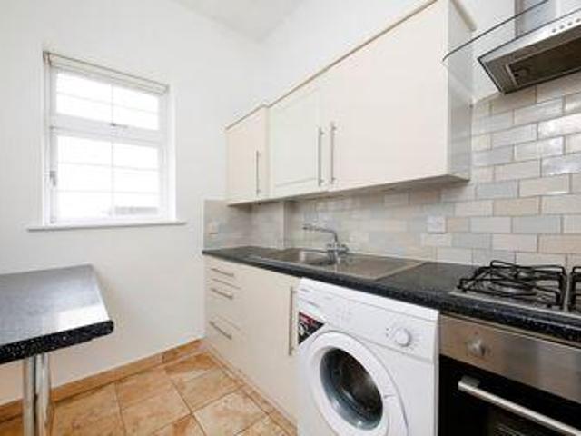 1 Bedrooms Flat for rent in 2B Griffin Road, Plumstead, London SE18