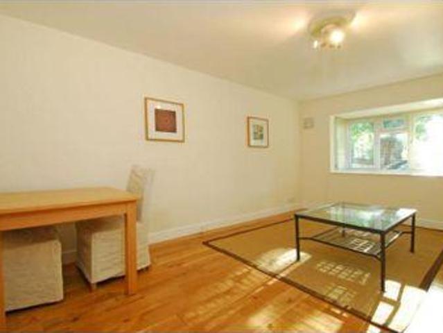 1 Bedrooms Flat for rent in 37 Burlington Road, Chiswick W4