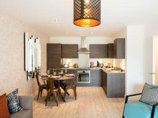 1 Bedrooms Flat for rent in 7 Sopwith Avenue, Blackhorse Lane, Walthamstow E17