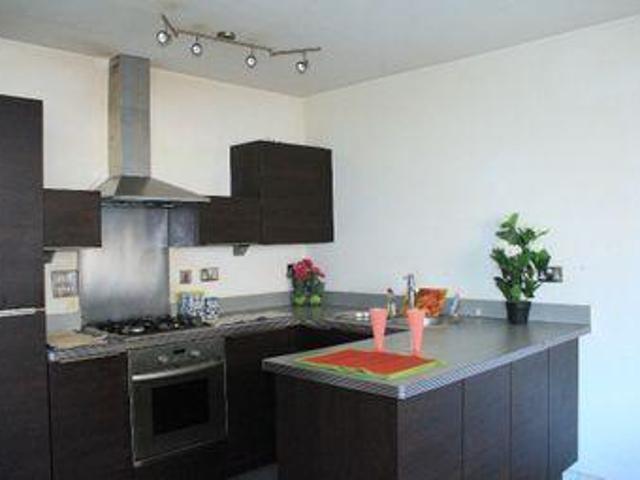 1 Bedrooms Flat for rent in 5 7 Parham Drive, London IG2