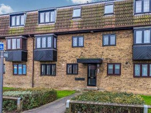 1 Bedrooms Flat for rent in 634 658 Eastern Avenue, Gants Hill IG2