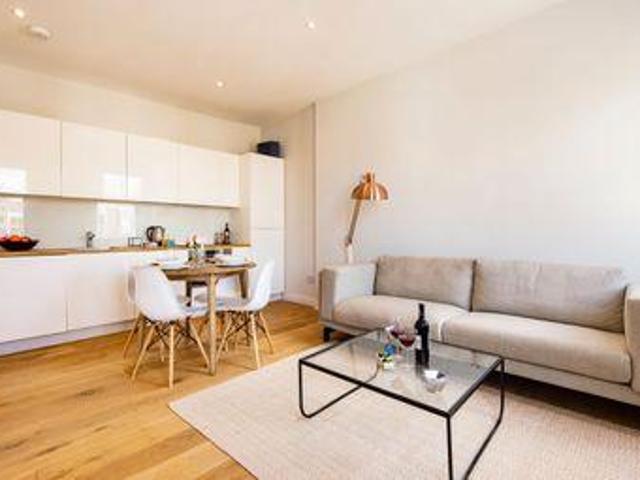 1 Bedrooms Flat for rent in 73 Philbeach Gardens, Earls Court SW5