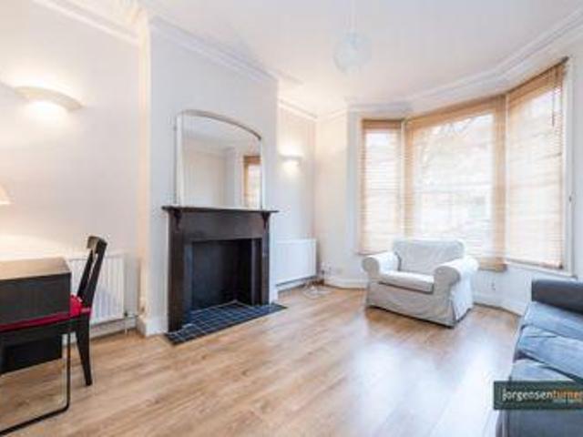 1 Bedrooms Flat for rent in Cobbold Road, Garden Flat, Shepherds Bush, London W12