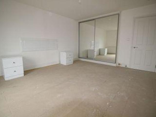 1 Bedrooms Flat for rent in Coldharbour Lane, Hayes UB3