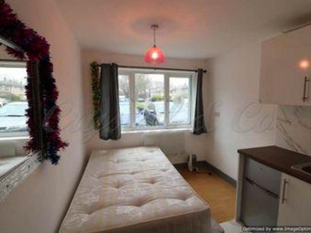 1 Bedrooms Flat for rent in Coleridge Way, West Drayton UB7