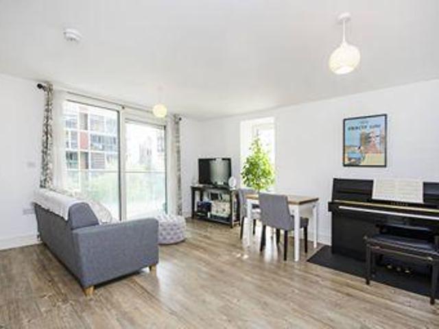 1 Bedrooms Flat for rent in Collins Tower, Blues St, London E8