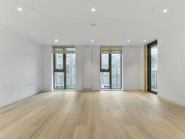 1 Bedrooms Flat for rent in Commodore House, Royal Wharf, London E16