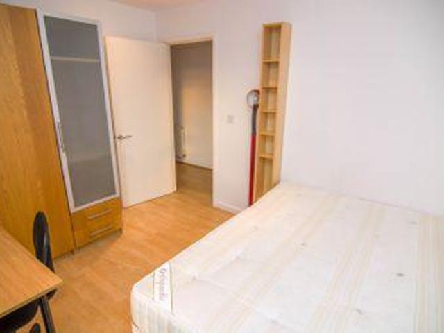 1 Bedrooms Flat for rent in Commercial Road, London E14