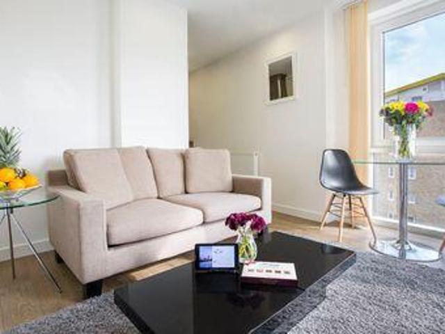1 Bedrooms Flat for rent in Commercial Road, London E14