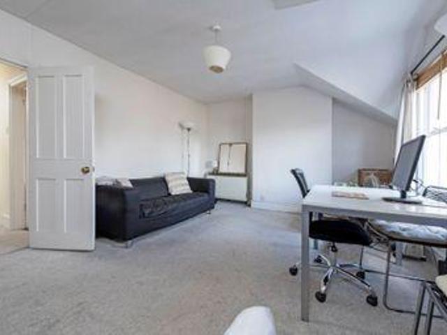 1 Bedrooms Flat for rent in Comyn Road, London SW11
