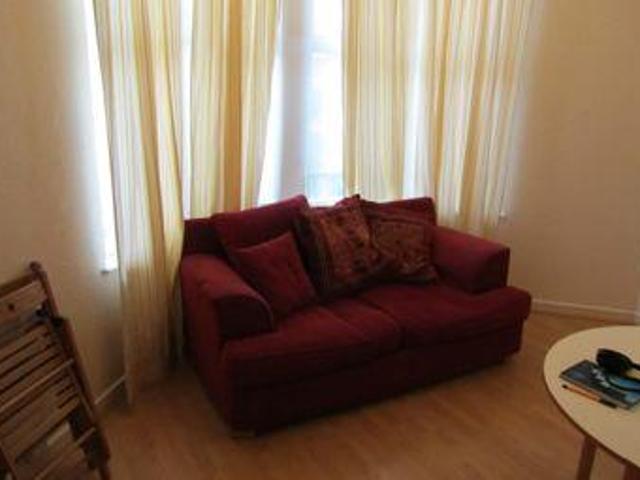1 Bedrooms Flat for rent in Connaught Road, Roath, Cardiff CF24