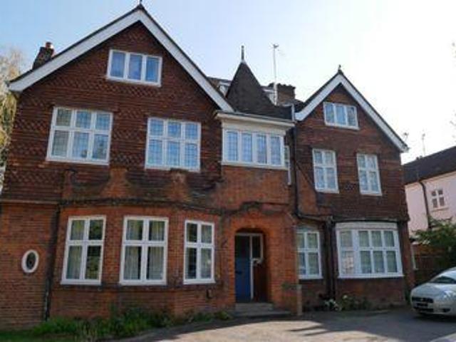 1 Bedrooms Flat for rent in Corkran Road, Surbiton KT6