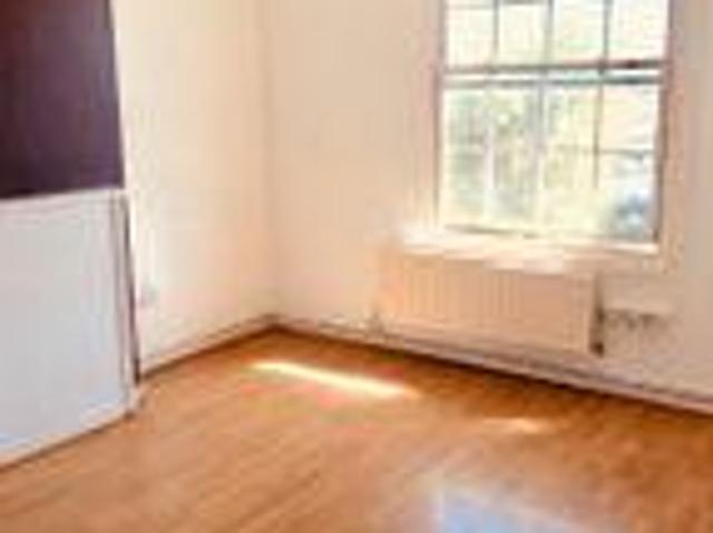 1 Bedrooms Flat for rent in Cable Street, Shadwell E1