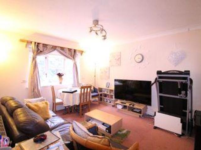 1 Bedrooms Flat for rent in Cameron Square, Mitcham CR4