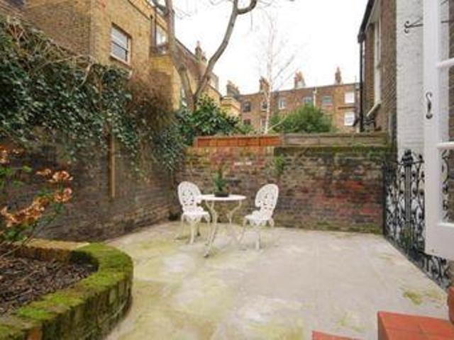 1 Bedrooms Flat for rent in Campden Grove, Kensington, London W8