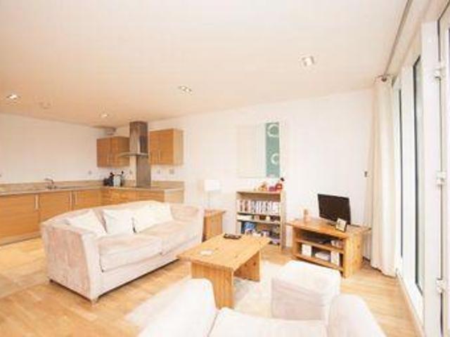 1 Bedrooms Flat for rent in Canary Wharf, London E14