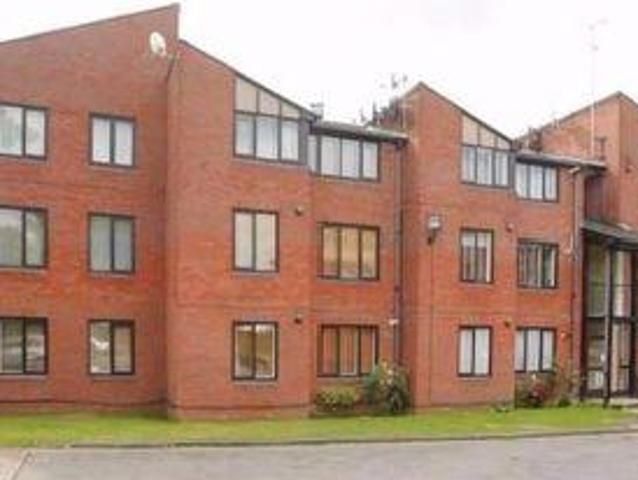 1 Bedrooms Flat for rent in Canberra Close, Hendon NW4