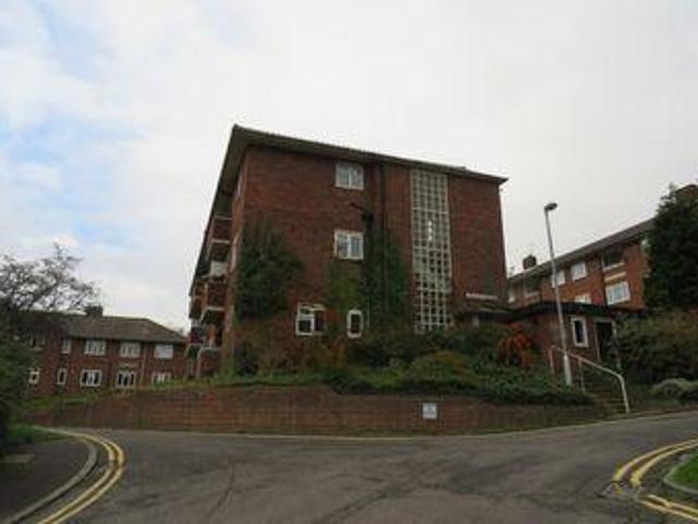 1 Bedrooms Flat for rent in Canterbury Drive, Brighton BN2