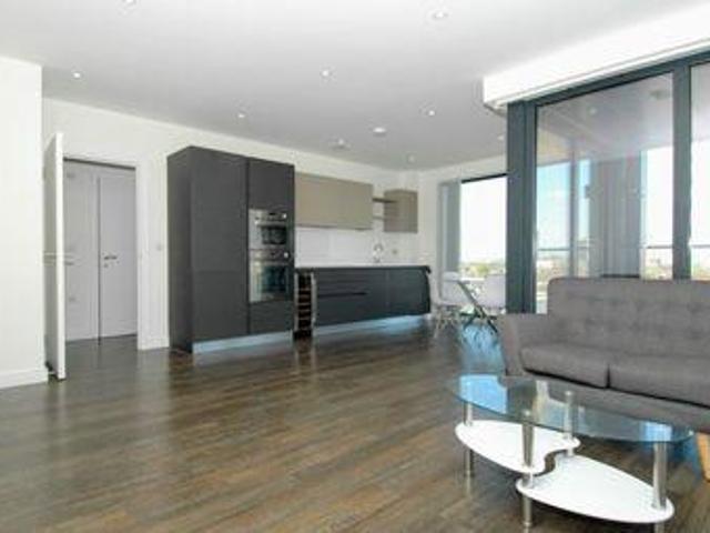1 Bedrooms Flat for rent in Caro House, 6 Watteau Square, Croydon, Surrey CR0