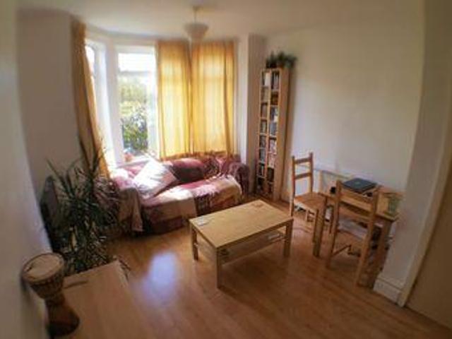 1 Bedrooms Flat for rent in Carmoor Road, Manchester M13