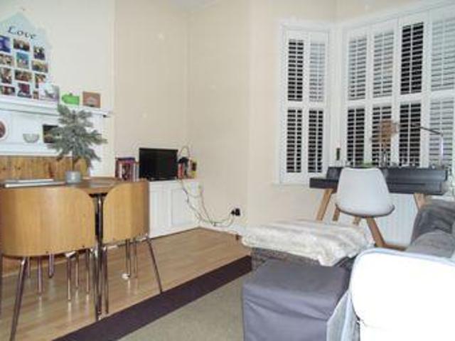 1 Bedrooms Flat for rent in Carminia Road, Balham SW17