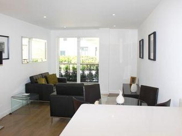 1 Bedrooms Flat for rent in Caspian Wharf, Ceram Court, Bow E3