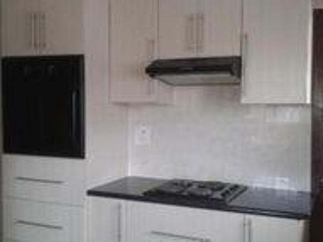 1 Bedrooms Flat for rent in Church Street, East Ham E15