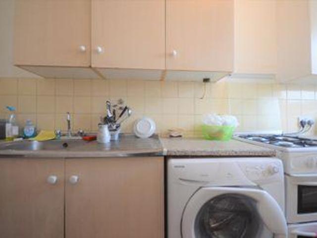 1 Bedrooms Flat for rent in Churchfield Road, Central Acton, London W3