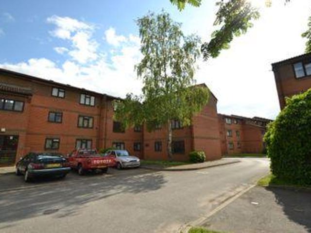 1 Bedrooms Flat for rent in Chaffinch Close, Tolworth, Surbiton KT6