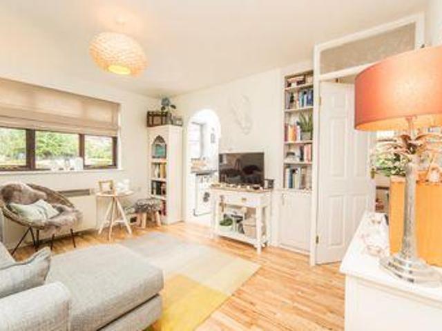 1 Bedrooms Flat for rent in Chamberlain Place, London E17