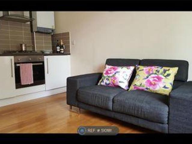 1 Bedrooms Flat for rent in Chatsworth Gardens, London W3