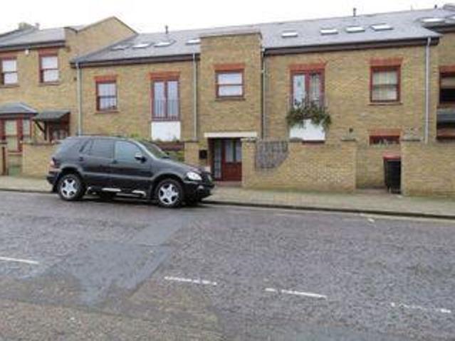 1 Bedrooms Flat for rent in Chelmer Road, London E9
