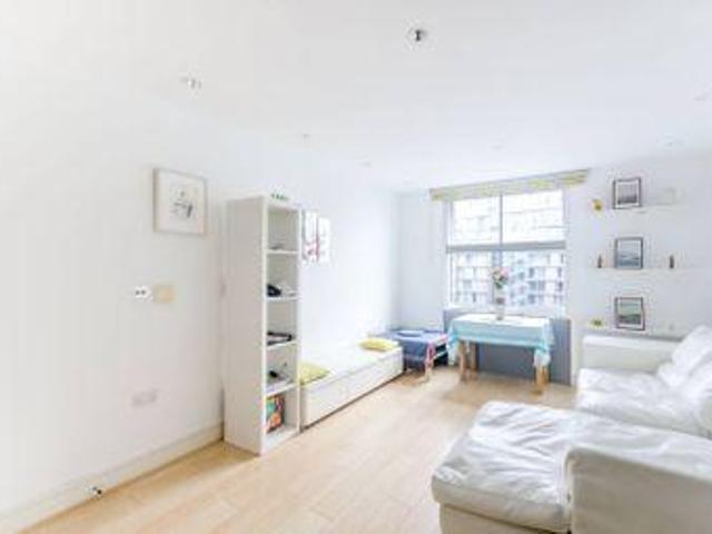 1 Bedrooms Flat for rent in Chelsea Bridge Wharf, Battersea Park SW11