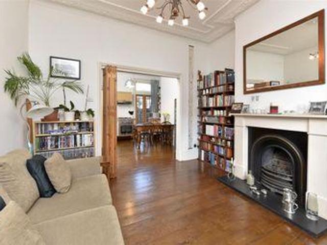 1 Bedrooms Flat for rent in Chelverton Road, London SW15