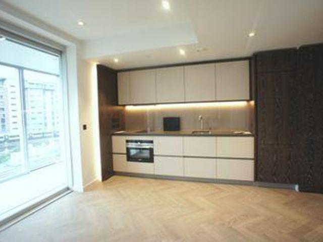 1 Bedrooms Flat for rent in Circus Road West, London SW11