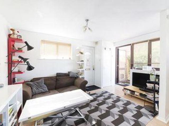 1 Bedrooms Flat for rent in Claire Place, London E14