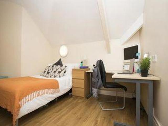 1 Bedrooms Flat for rent in Classic Room, Daisybank Villas, Manchester M14