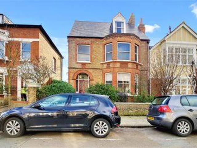 1 Bedrooms Flat for rent in Claremont Road, St Margaret´s, Twickenham TW1