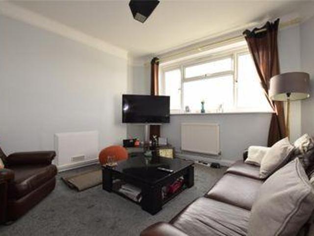 1 Bedrooms Flat for rent in Clock House Court, Clock House Road, Beckenham, Kent BR3