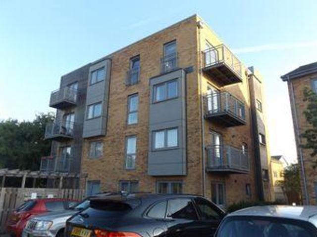 1 Bedrooms Flat for rent in Cloud Close, Dartford, Kent DA1