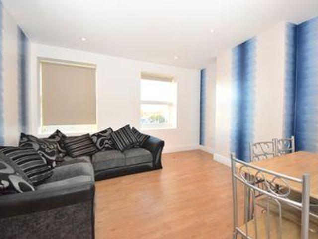 1 Bedrooms Flat for rent in Cranbrook Road, Gants Hill, Ilford IG2