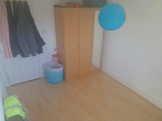 1 Bedrooms Flat for rent in Cranbrook Road, Ilford IG1
