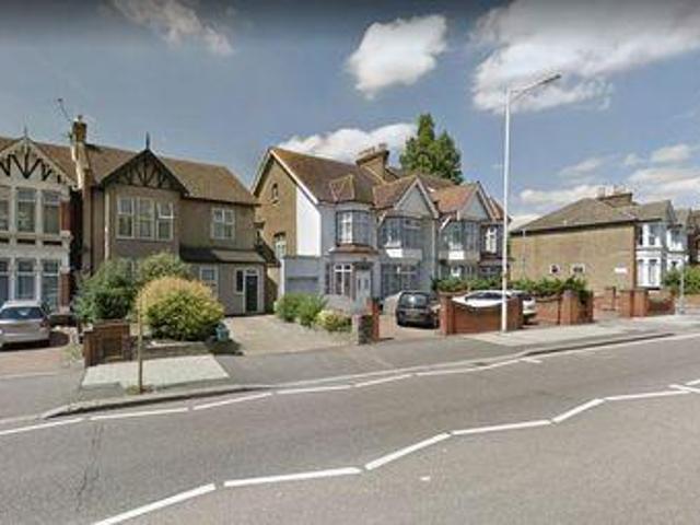 1 Bedrooms Flat for rent in Cranbrook Road, Ilford IG1