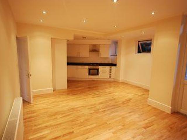 1 Bedrooms Flat for rent in Cremorne Road, London SW10