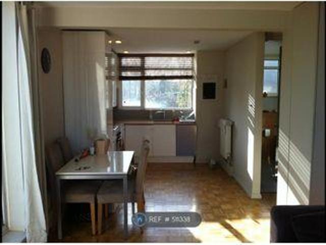 1 Bedrooms Flat for rent in Crescent Court, London SW4